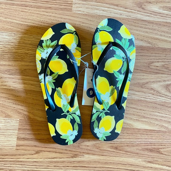 Shade & Shore | Shoes | New When Someone Gives You Lemons You Shade ...